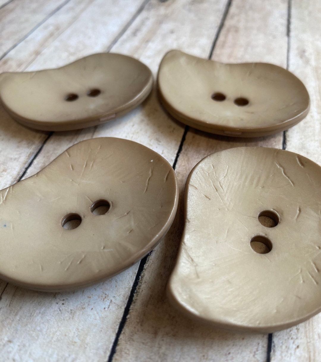 Teardrop or Paisley TOFFEE TAN 60mm Dill Button, 1.5 X 1.75 Inches ...