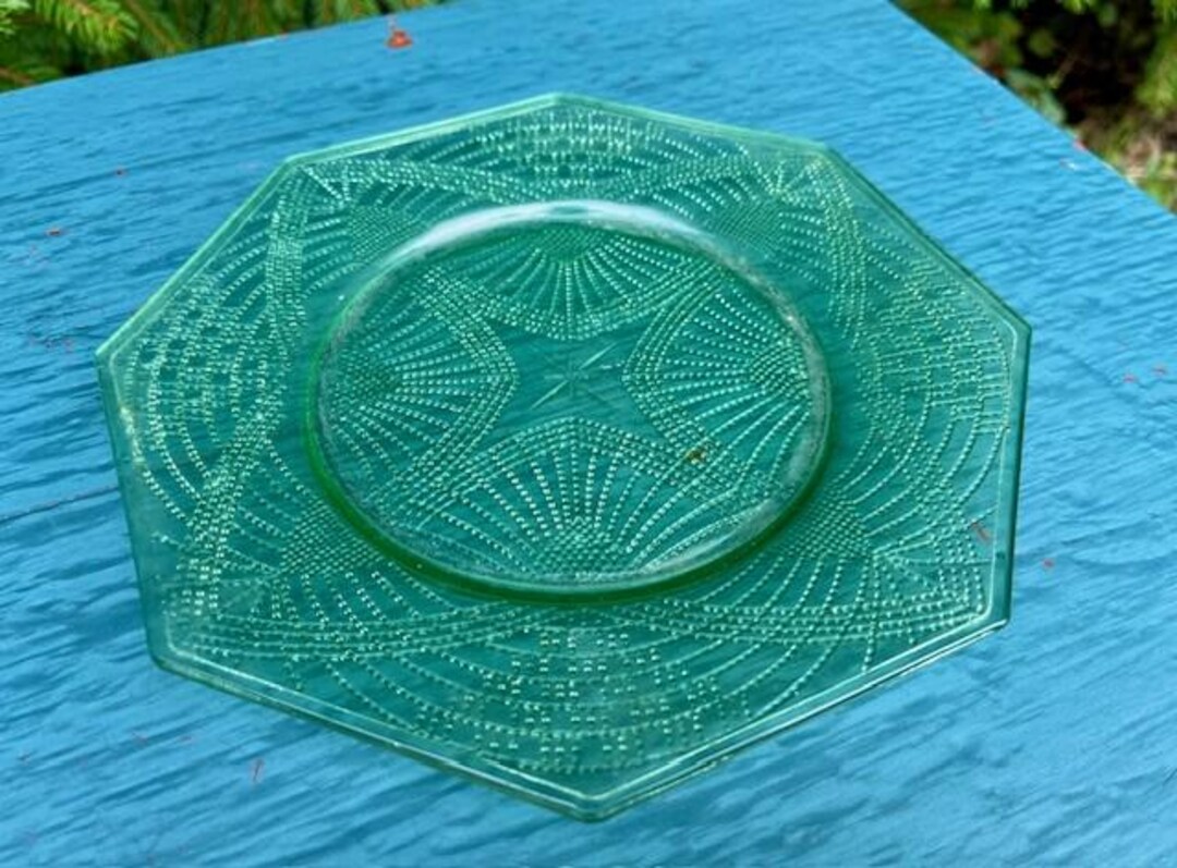 1920s LE Smith Romanesque Art Deco Octagon Green Depression Glass Plate ...