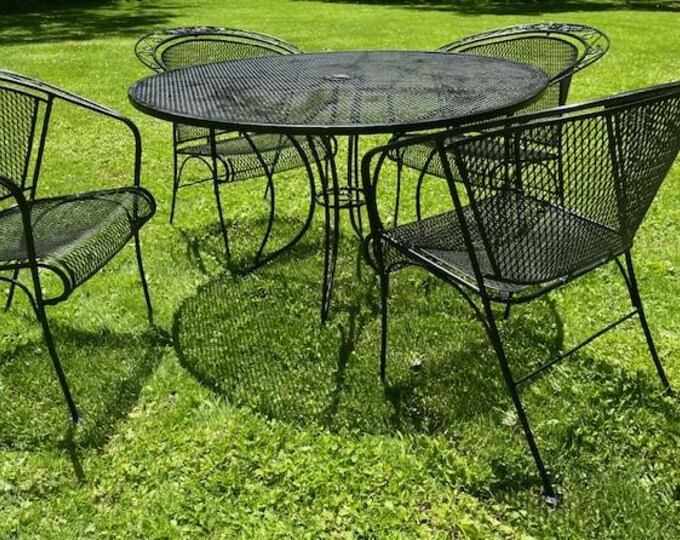 VINTAGE 1950's Woodard Grape Wrought Iron Table & 4 Classic Tub Chairs ...
