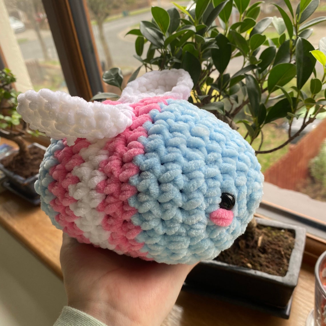 Trans pride bee Medium transgender Crochet bee | Etsy