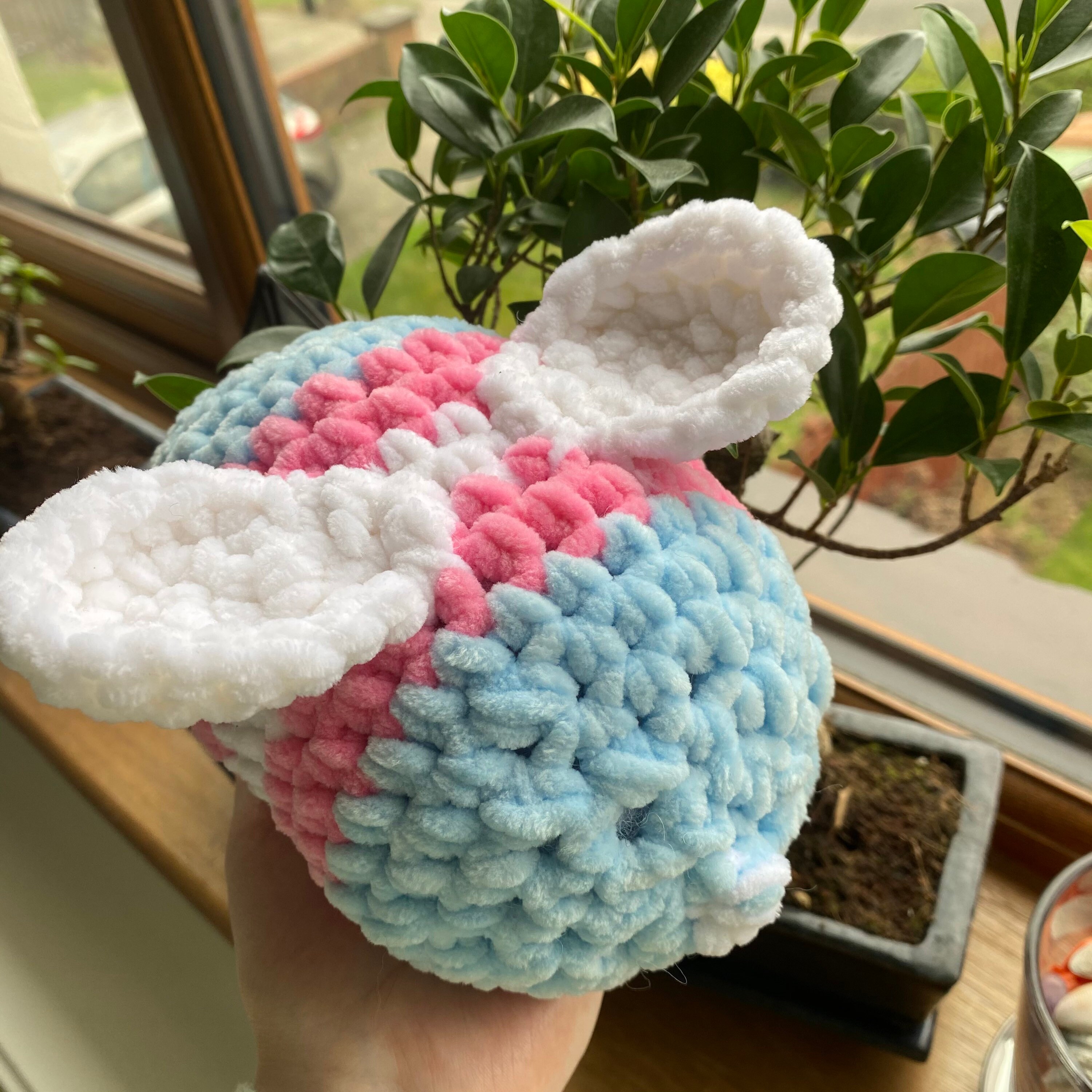 Trans pride bee Medium transgender Crochet bee | Etsy