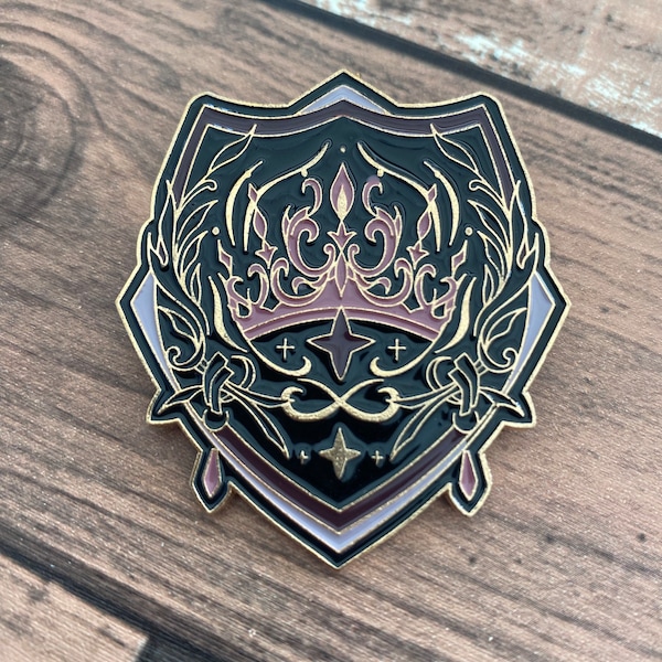 Crown Pin - Etsy