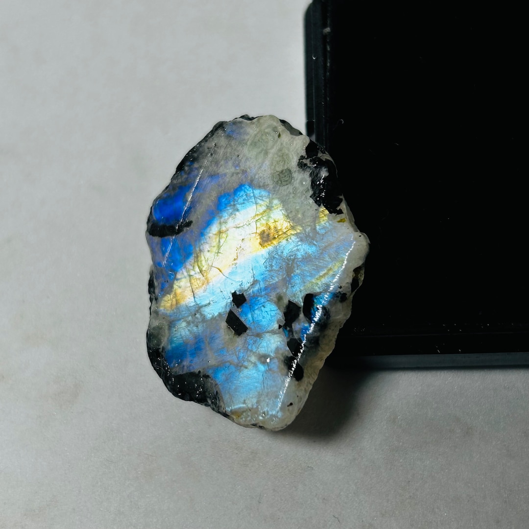 56.55 Carat 26x31 MM Moonstone Raw Moonstone Moonstone Rough Blue ...