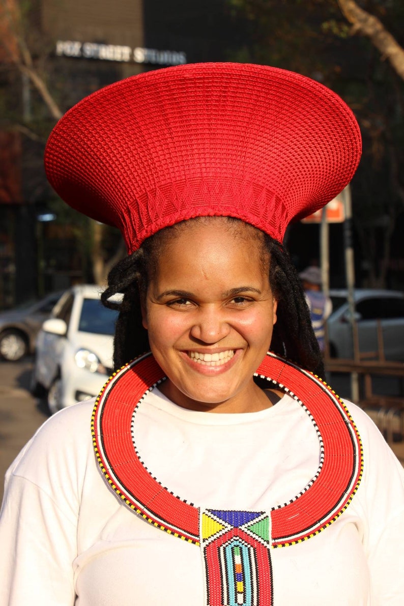 Medium zulu hat /Isicholo / zulu basket hat / zulu hat/African | Etsy