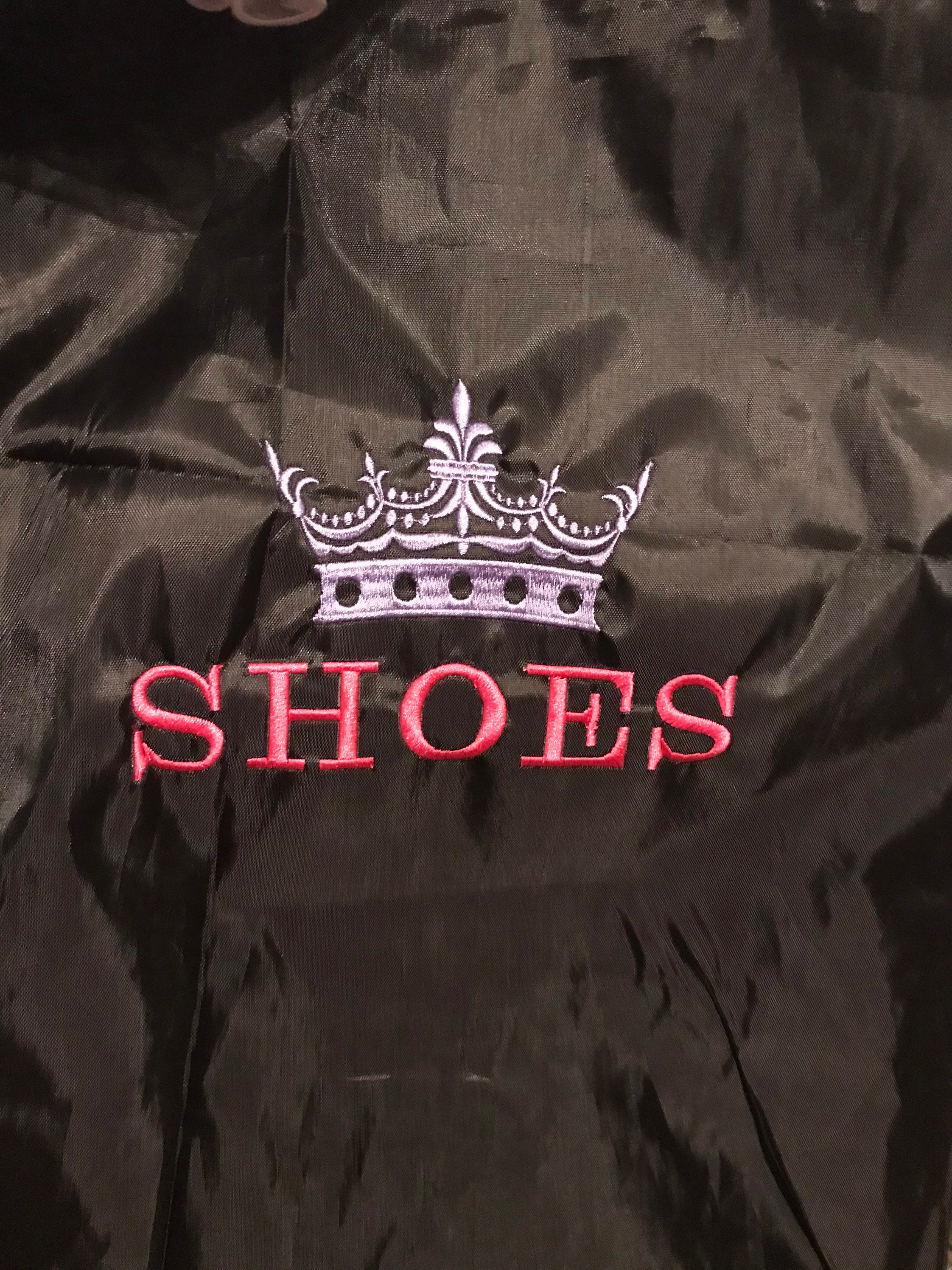 Personalized embroidered crown with name and rhinestones - Etsy Nederland