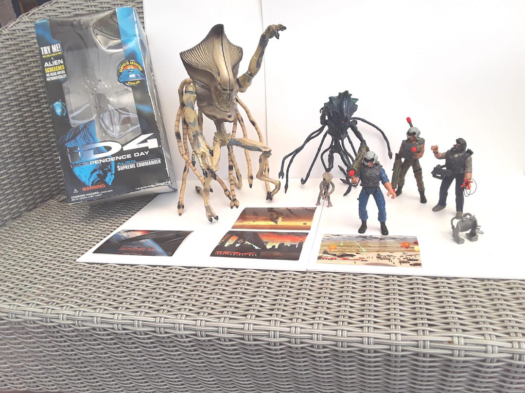 ID4 Independence Day Figures, 2 Aliens and 3 Humans With 4 Related ...