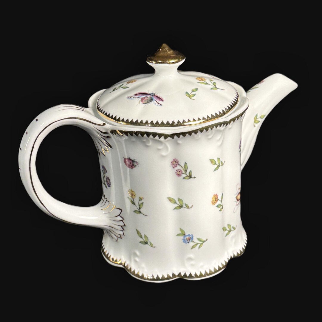 I. Godinger & Co Vintage Large Primavera Bone China Teapot. ABSOLUTELY ...
