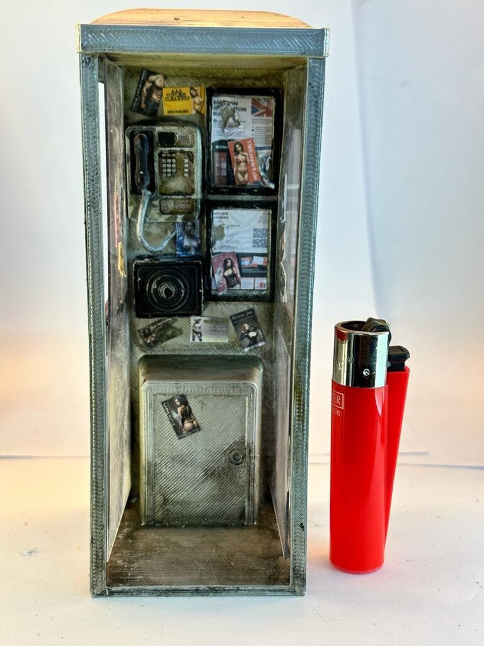 Filthy Phone Box - Miniature London 90s Phonebox, Streetart, Desktop ...