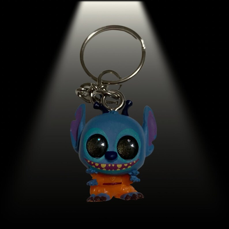 Disneys Lilo & Stitch Stitch Experiment 626 Keychain - Etsy