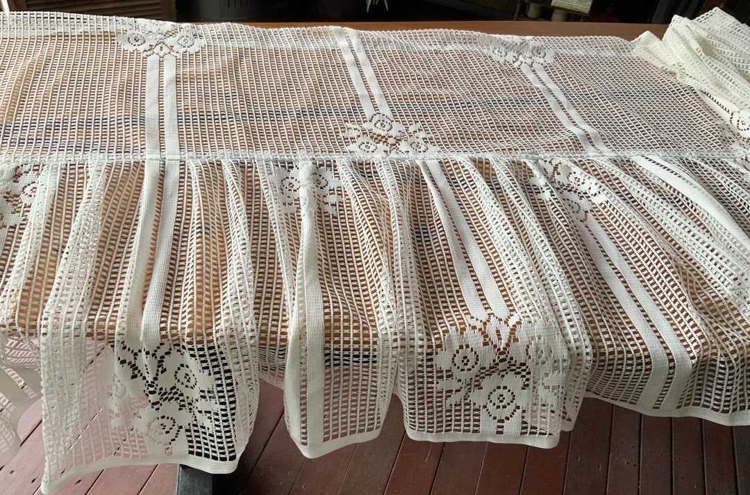 Vintage Lace Cafe Curtain With Ruffle. C.70s-80s. Warm White Lattice ...