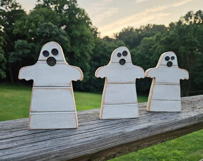 Reclaimed Wood Ghost, Wood Ghost, Halloween Decor, Spooky Decor, Tiered ...