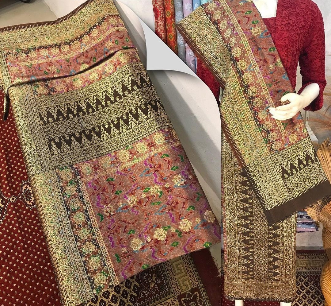 Indonesian Art Fabric, Songket Sarong and Shawl, Indonesian Songket ...
