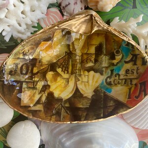 Decoupage Shell Art, Painted Shell, Shell Ring Dish, Table Top Decor ...
