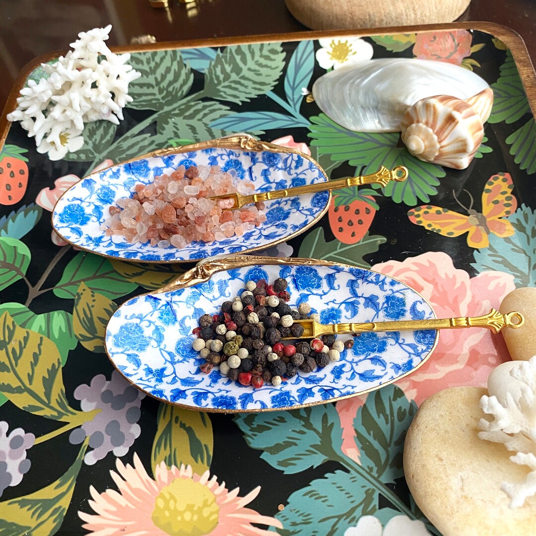 Pair of Gilded Shell Salt & Pepper Dishes With Spoons, Salt Cellar ...