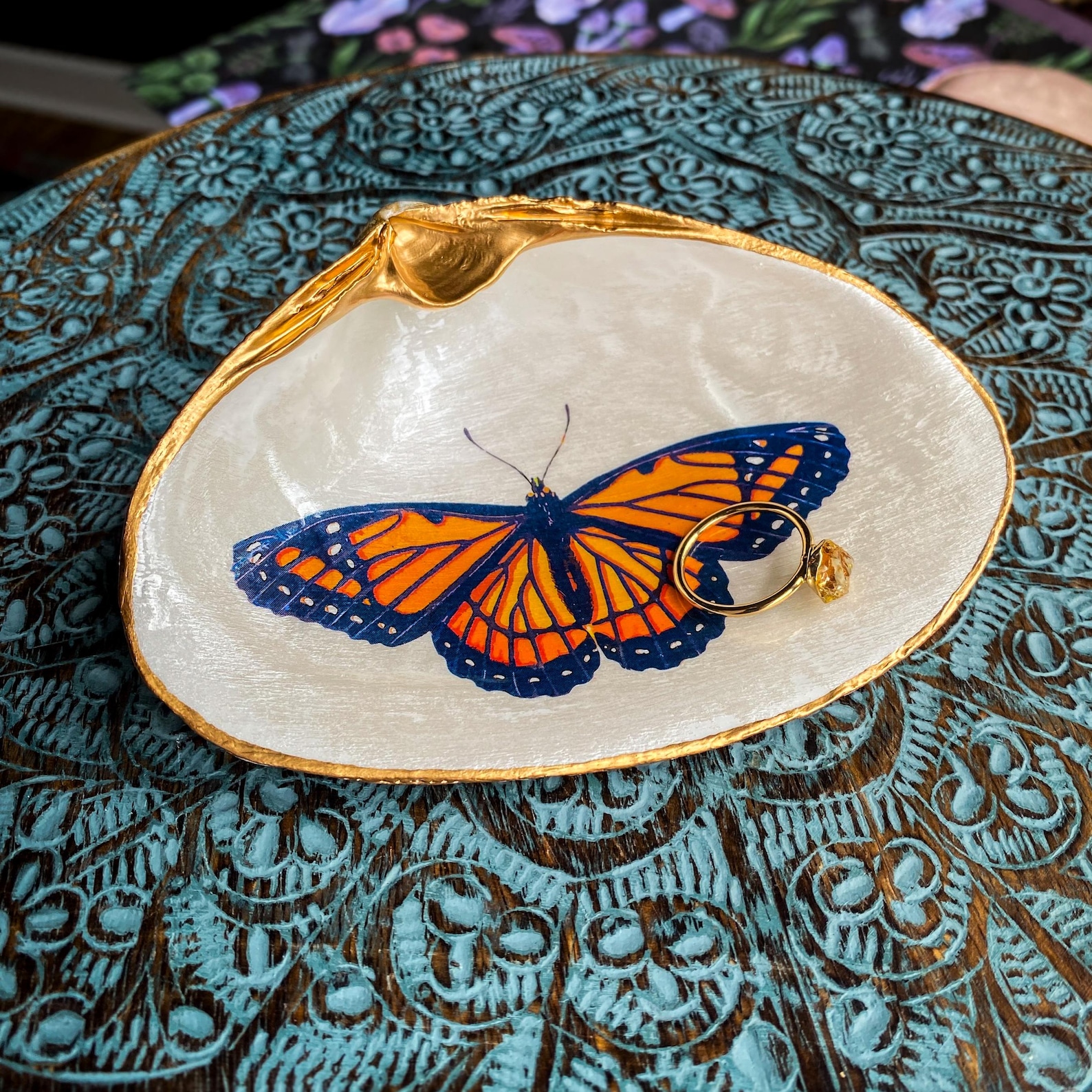 Butterfly Decoupage Clam Shell, Monarch Butterfly Decor,sea Shell Ring ...