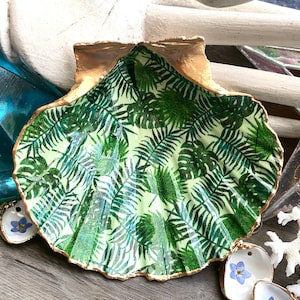 Decoupage Shell, Tropical Decoupage Scallop, Tropical Home Decor, Palm ...