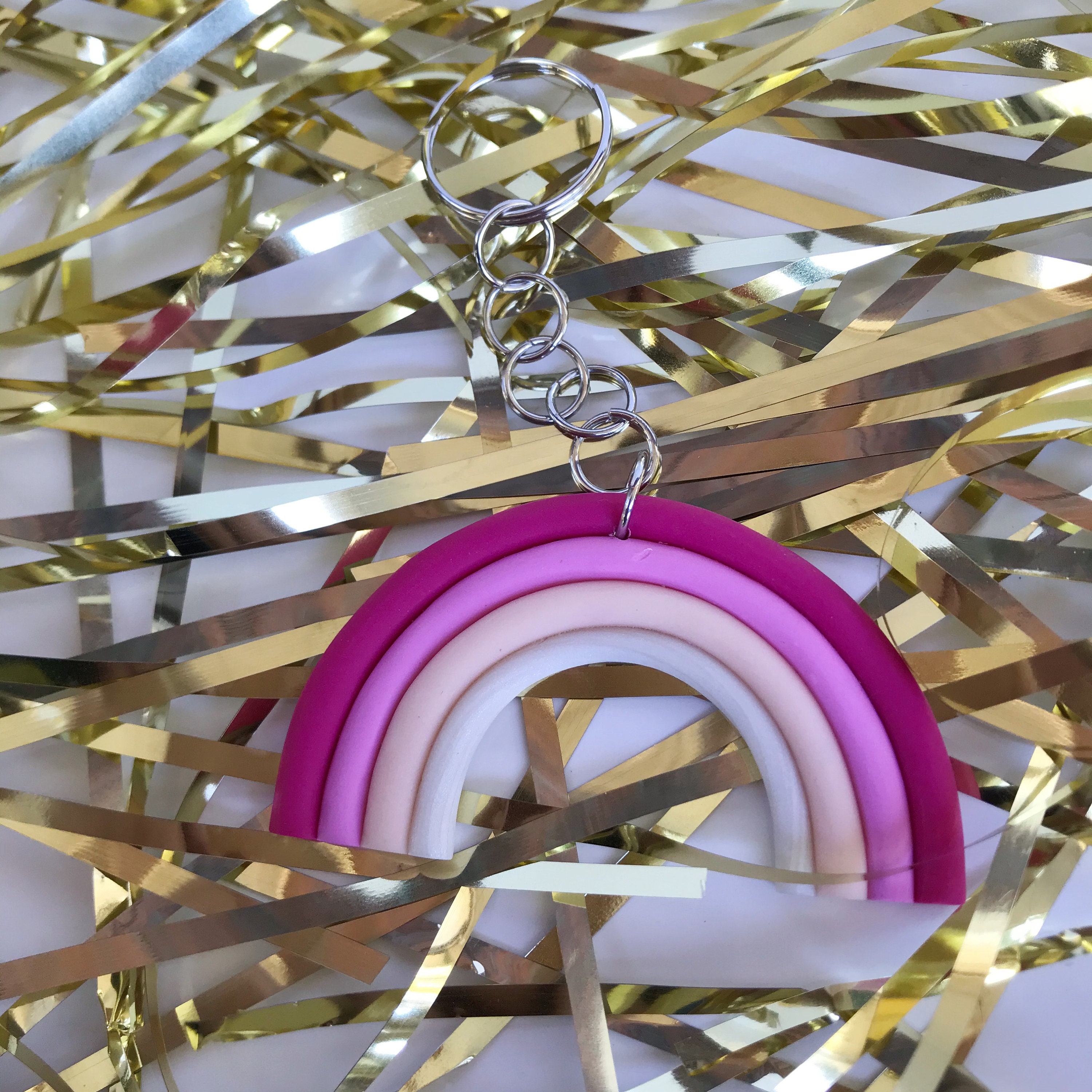 Llavero arco iris rosa pequeño - Etsy España