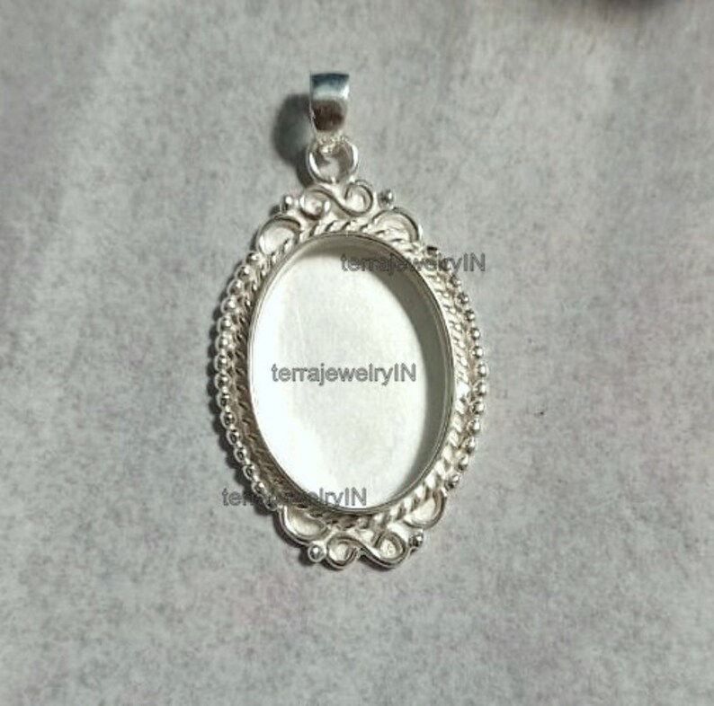 Espacios en blanco de bisel colgante de forma ovalada de plata de ley ...