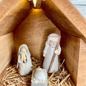 Christmas Nativity Set in Wooden Stable With Lights. Nativity Scene and ...