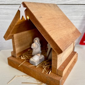 Christmas Nativity Set in Wooden Stable With Lights. Nativity Scene and ...