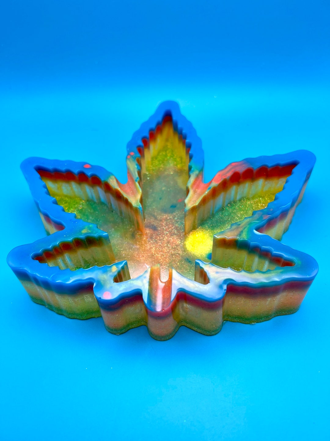 Marijuana Leaf 420 Rainbow Resin Glow in the Dark Ash Tray - Etsy