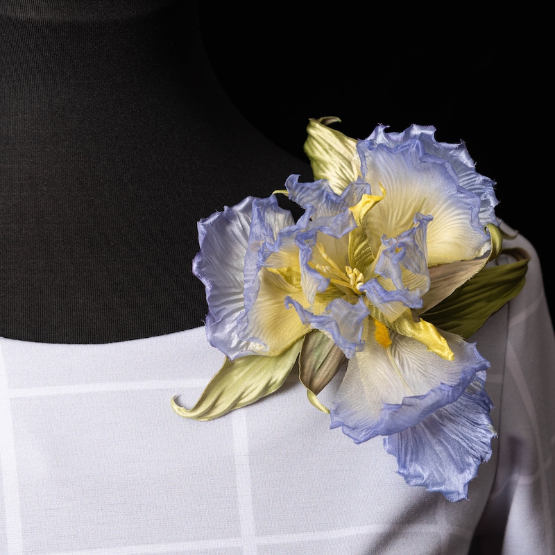 Flower Brooches - Etsy