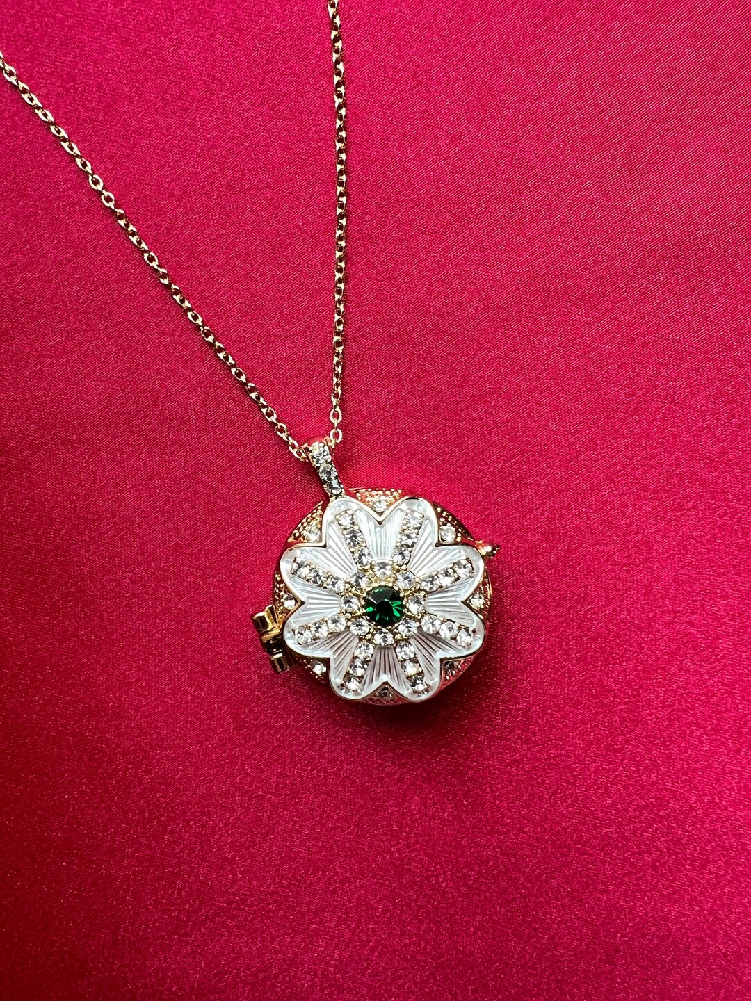 White and Gold Flower Locket Necklace - Etsy