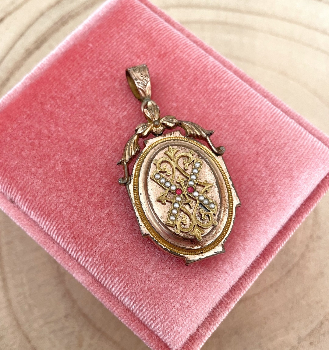Antique French Locket 1800s Oval Rose Gold Plated With Intricate Relief ...