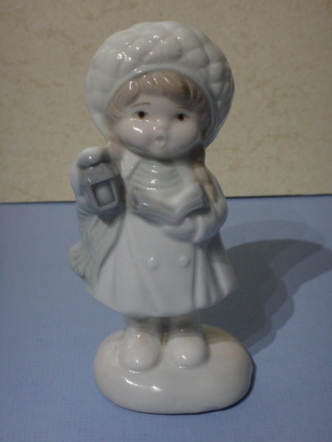 Llardo Style Girl With Book Figurine MIRMASU Spanish Pottery. Hand Made ...