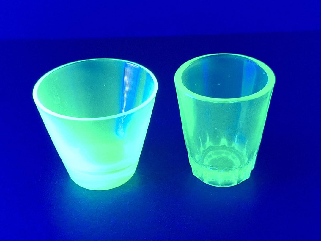 Uranium Shot Glasses - UV Reactive - Glows in Blacklight. Set of 2. - Etsy