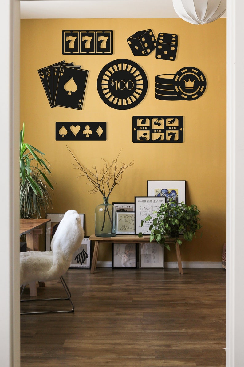 Casino Gamble Wood Wall Art Set, Roulette & Chips Wall Decor, Wooden ...