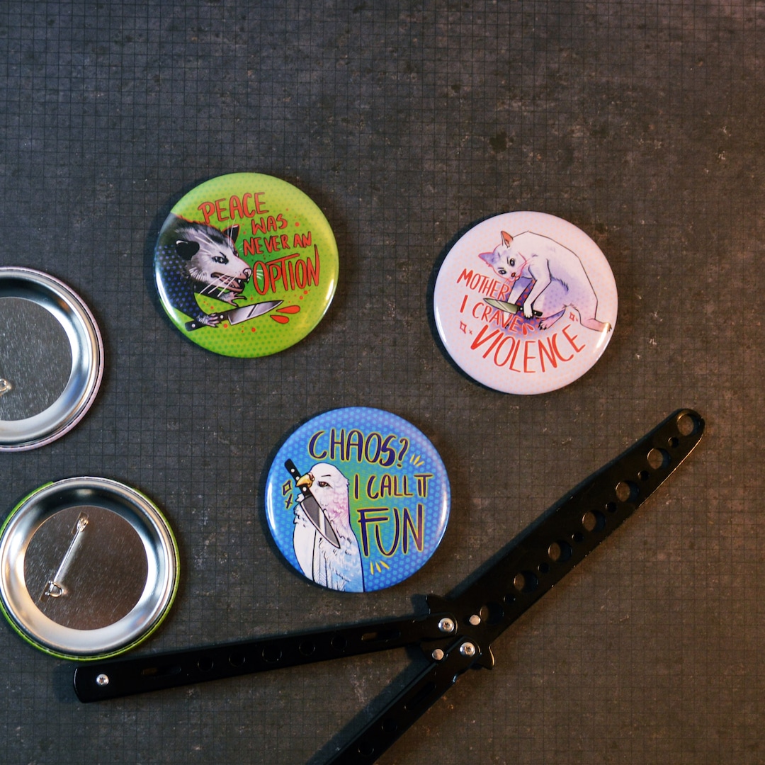 Agressive Animals Pins Animals With Knives Cat Parrot Opossum Meme ...