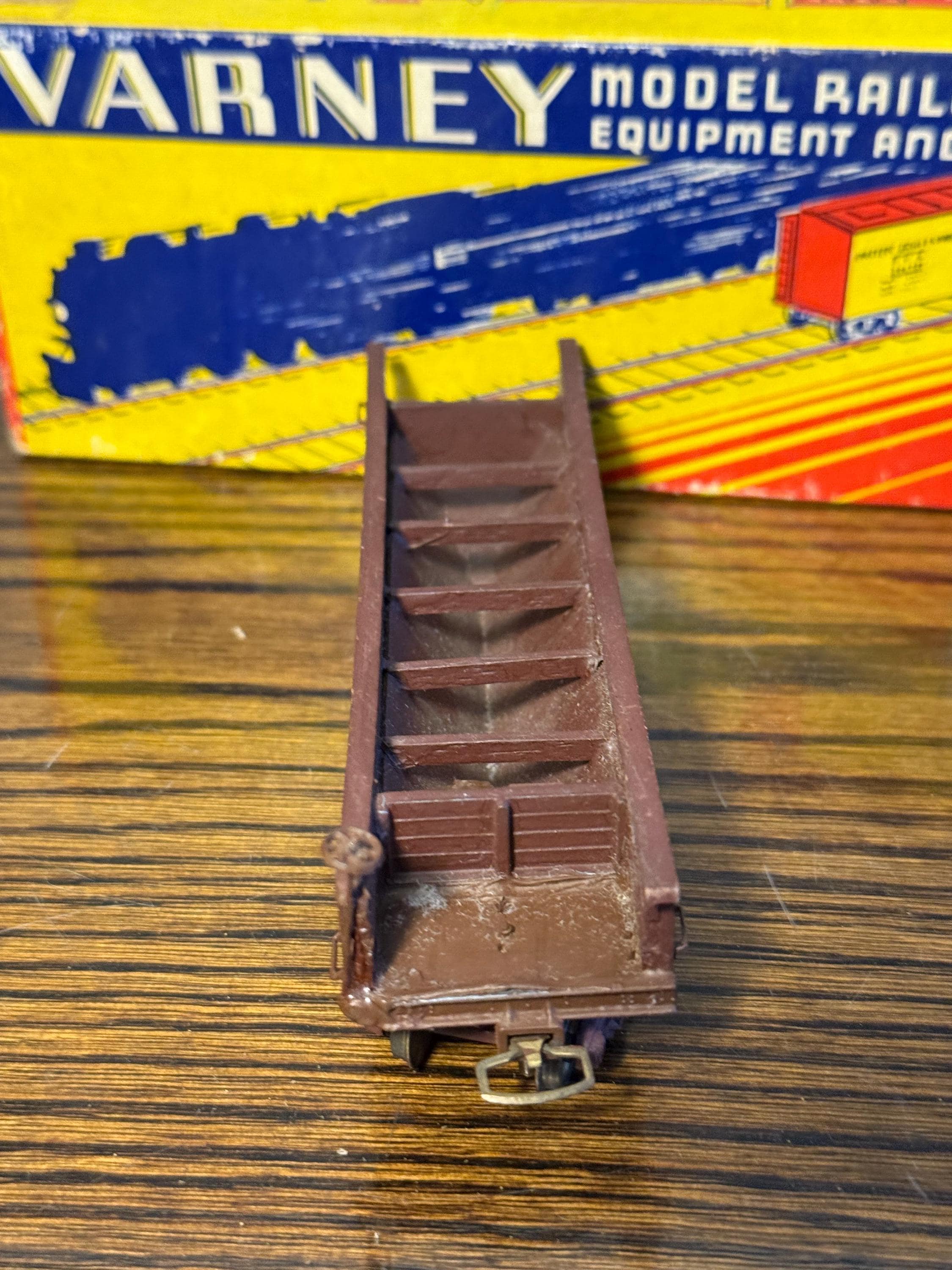Vintage Varney HO Scale Dry Ice R-19 Liquid Carbonic Open Hopper Car W ...