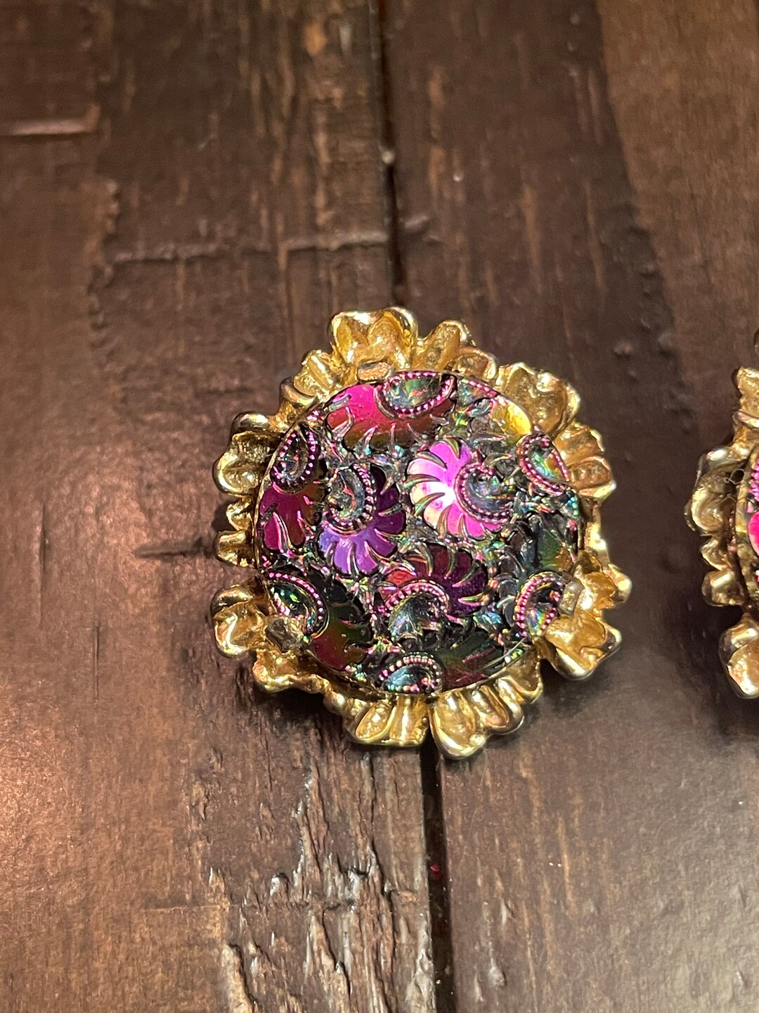 Vintage Elizabeth Morrey Etched Carved Heliotrope Floral Clip on ...