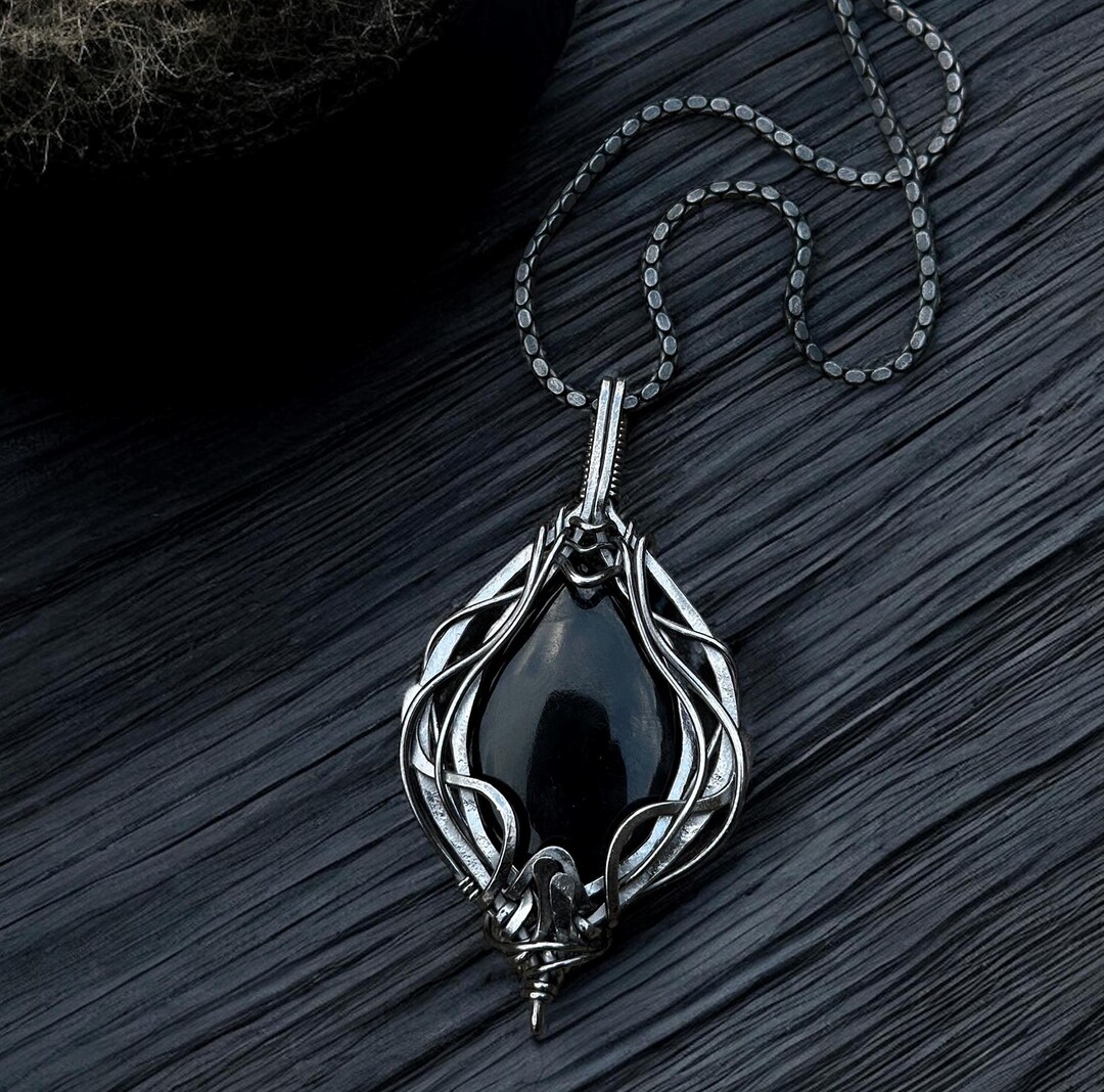 Gorgeous Black Onyx Fine Quality Black Plating Pendent With Chain Gift ...