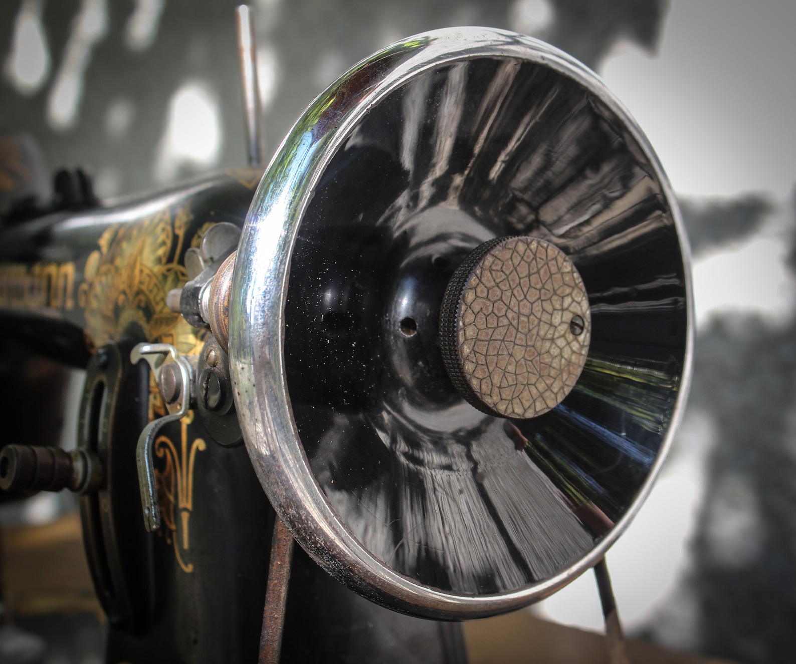 Antique Sewing Machine, Vintage Foot Sewing Machine, Sewing, Machine ...