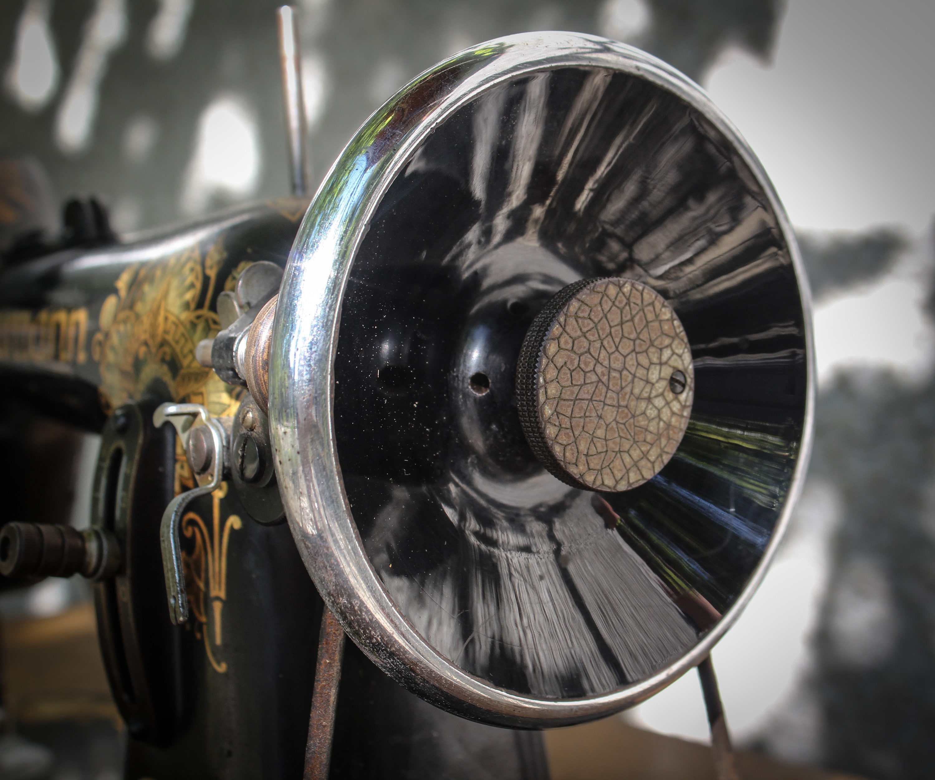 Antique Sewing Machine, Vintage Foot Sewing Machine, Sewing, Machine ...