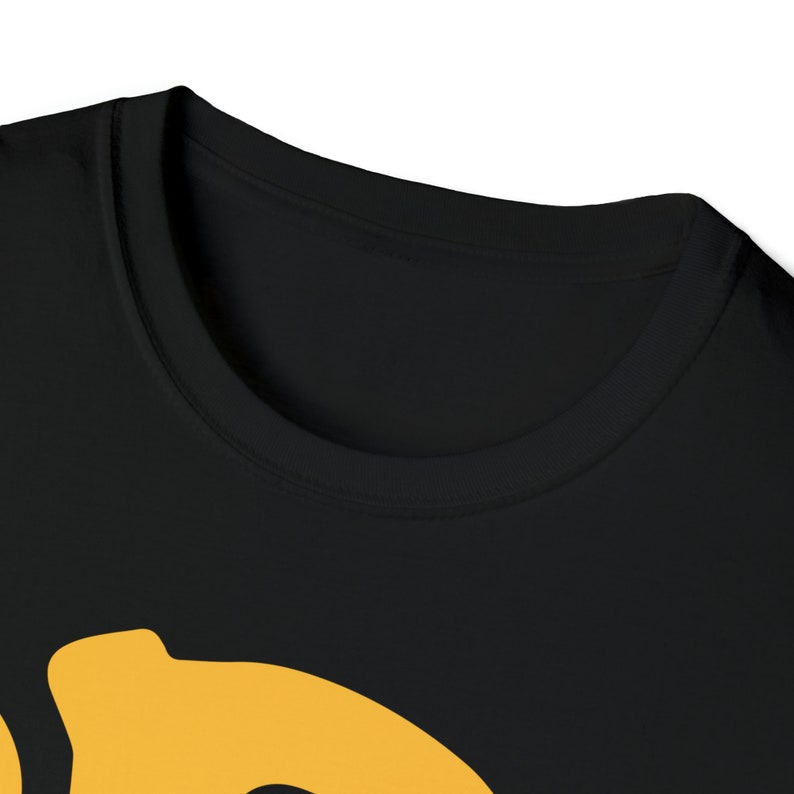 Retro Vinyl 45 Record Graphic T-shirt: Nostalgic Music Tee - Etsy