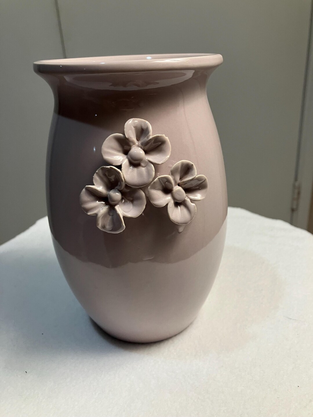 Overjoyed Boutique Designs Pink Vase With 3D Daisies Added Th the Front ...