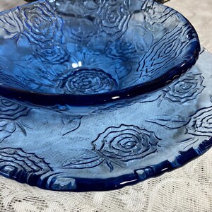 Vtg IVV Italy 3 Pc Light Blue Textured Rose Floral Glass Dinner Setting ...