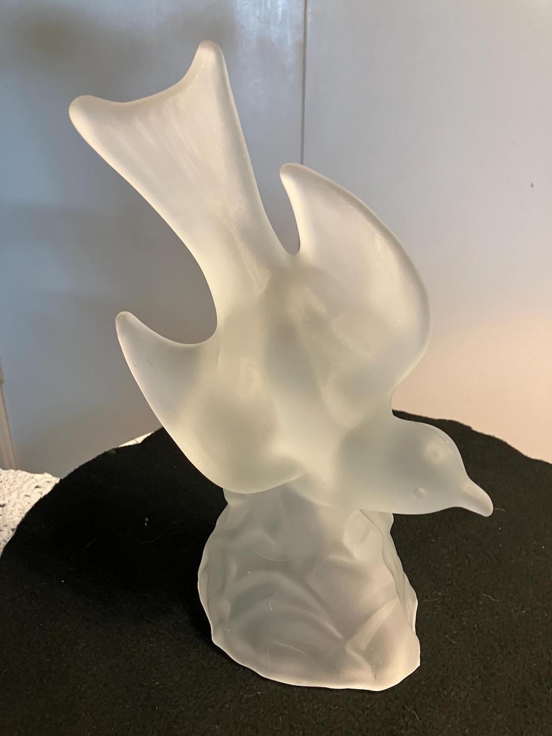 Vtg L. E. Frosted Satin Glass Large 10” Bird Statue. - Etsy