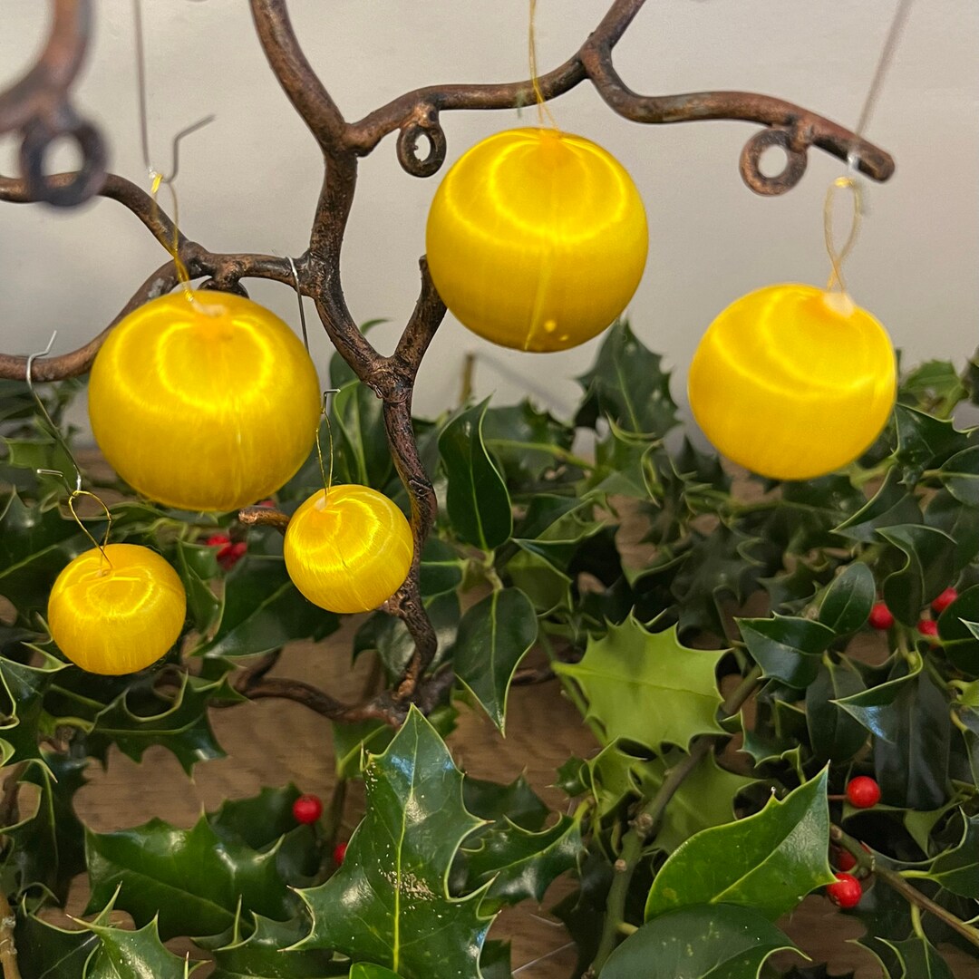 Set of 5 Vintage Gold Silk Baubles, Kitsch Christmas, Retro Christmas ...