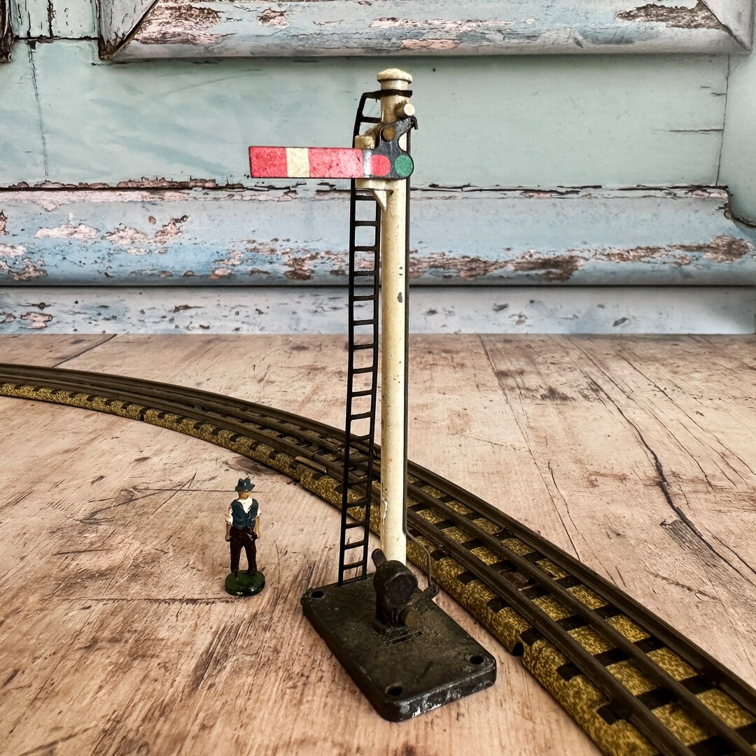 Vintage Triang Die Cast Railway Signal With Ladder, Vintage Toys ...