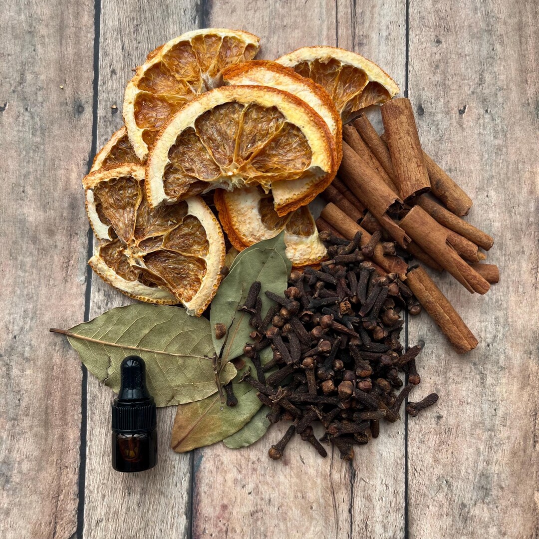 Uitwaaien Stovetop Simmering Potpourri | Warming Winter Scents | Home ...