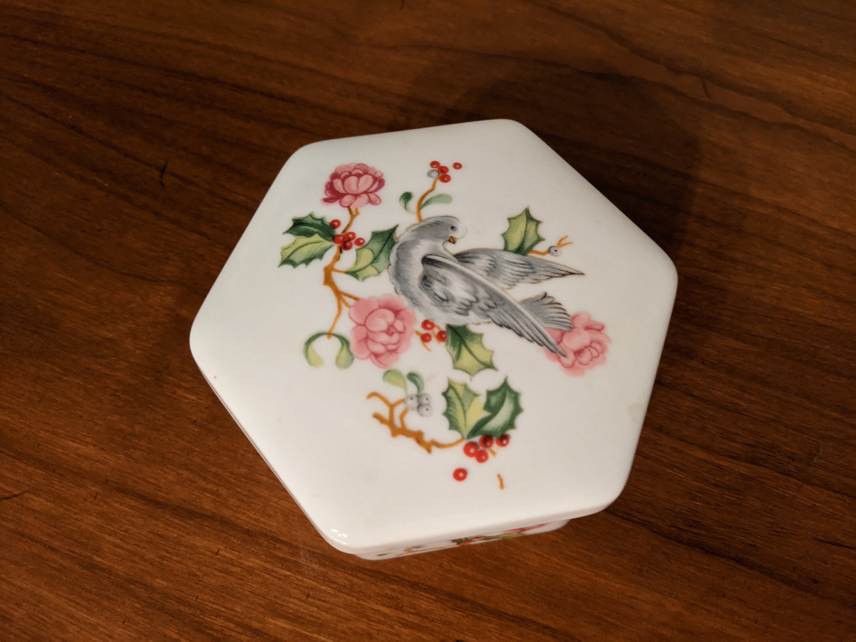 Vintage Avon Jewelry Box, With Dove, Rose, Holly Motif 1983 Holiday ...