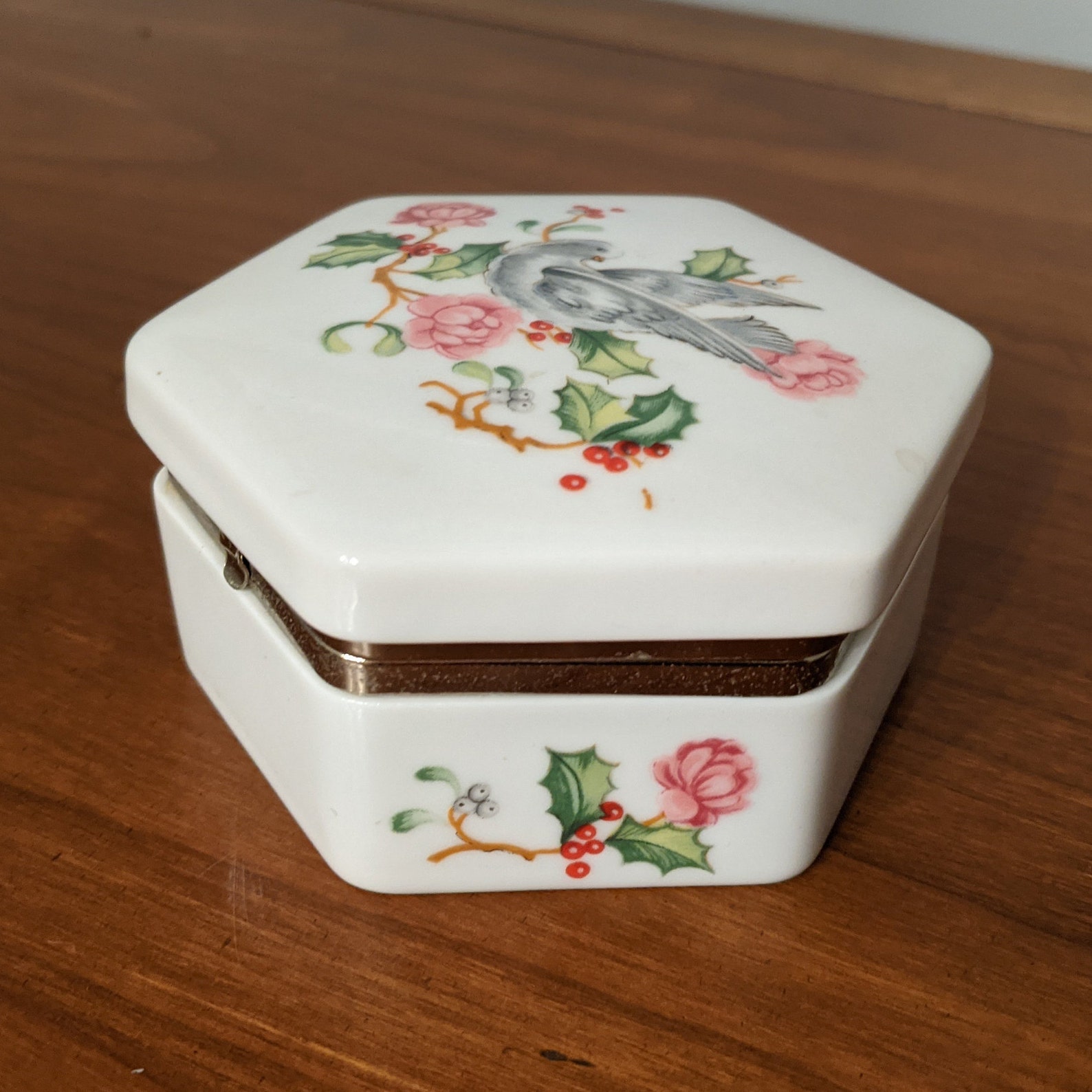Vintage Avon Jewelry Box With Dove Rose Holly Motif 1983 - Etsy UK