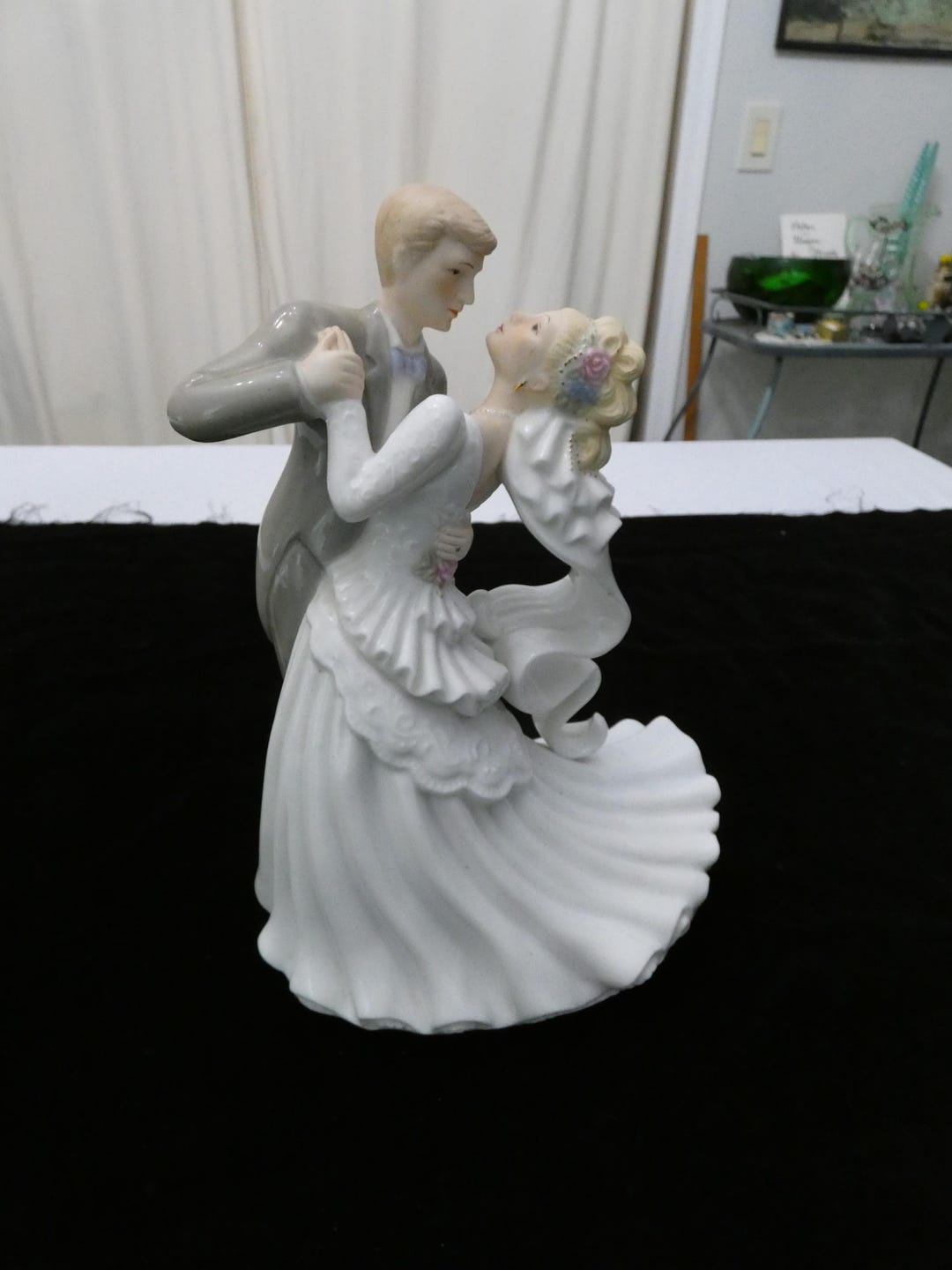 Vintage Ceramic Music Box Wedding Couple, Wedding or Anniversary Gift ...