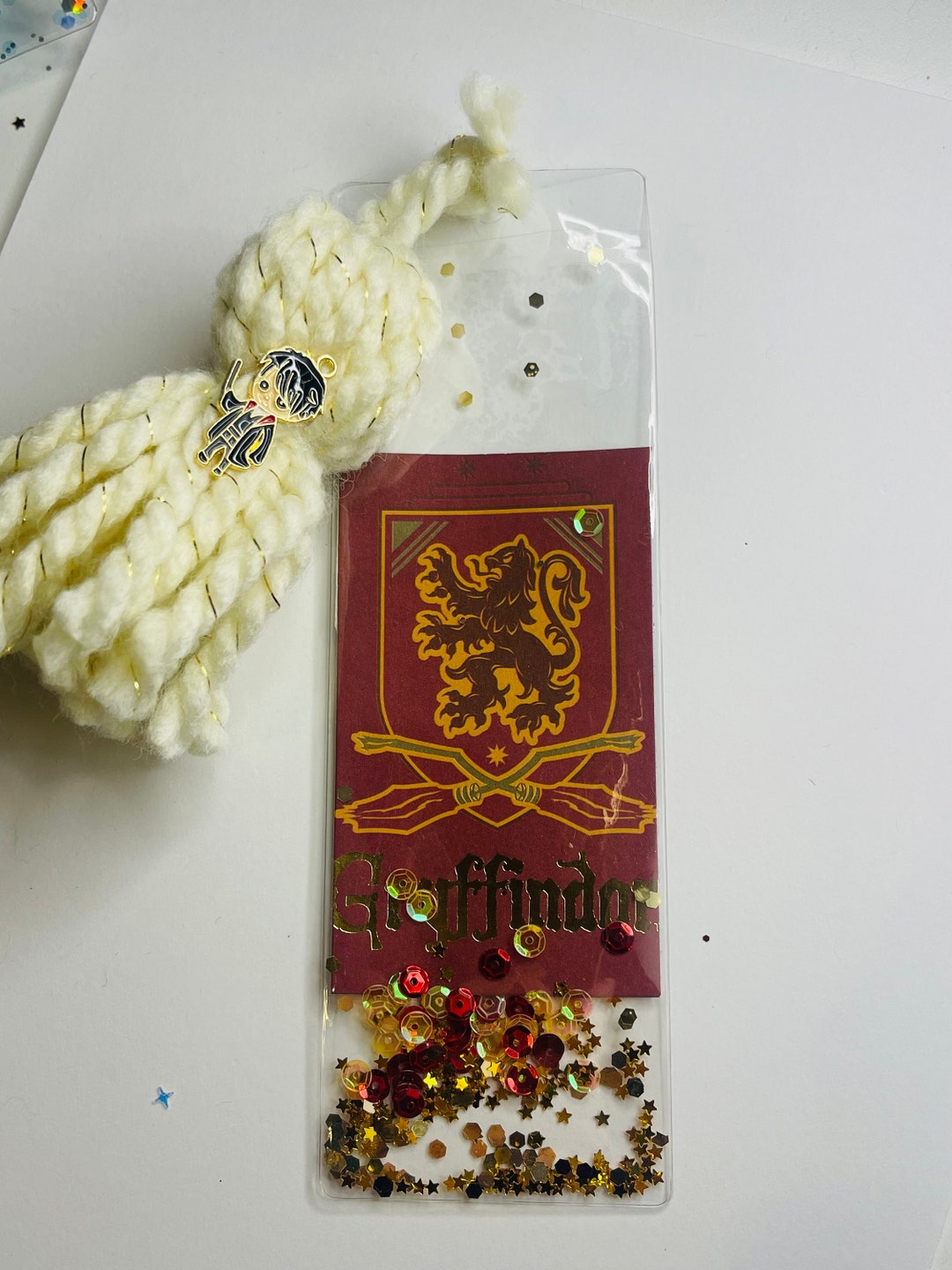 Gryffindor Harry Potter Glitter Shaker Bookmark, Gift for Kids ...