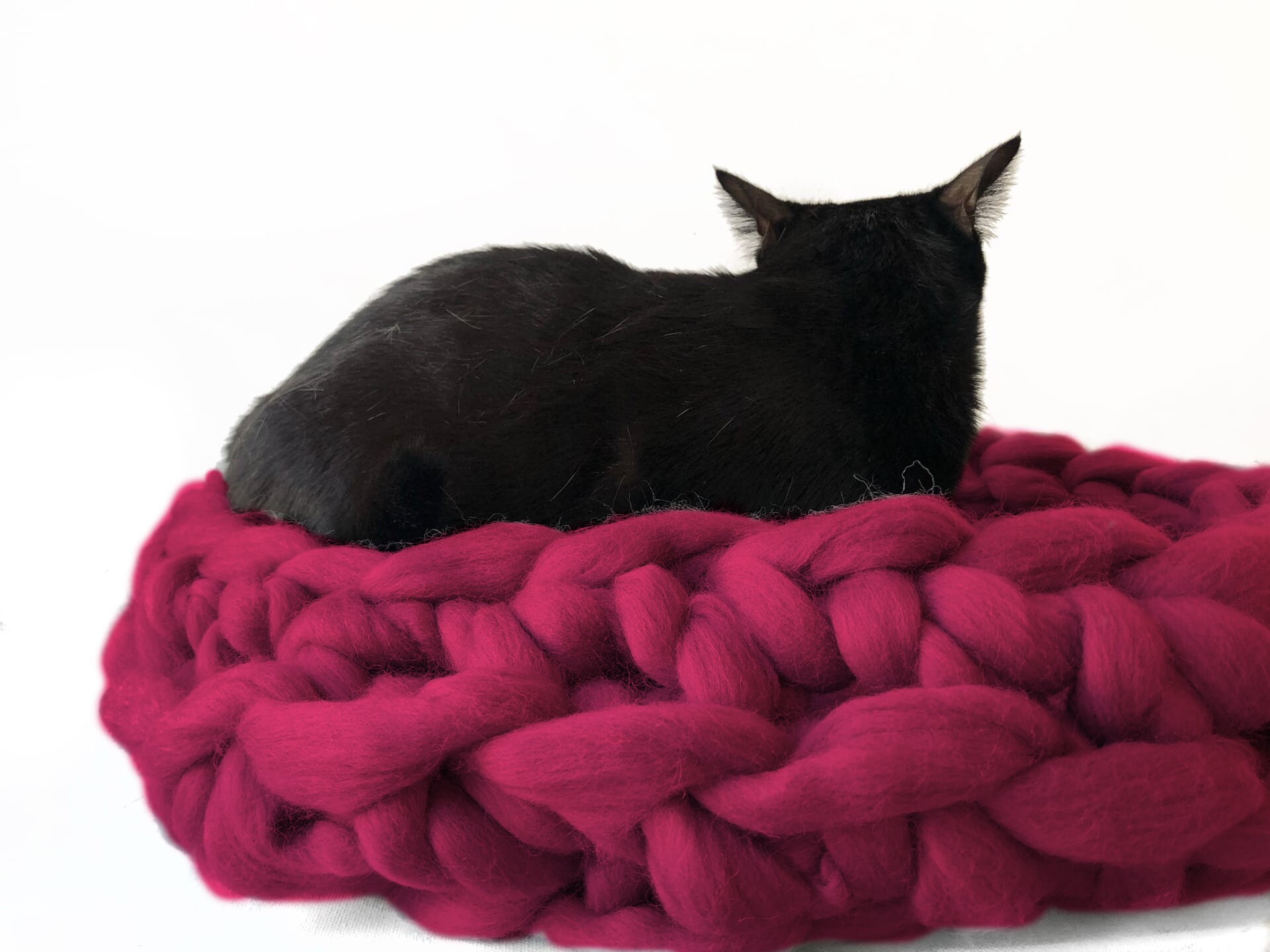 Burgundy Round Cat Basket Chunky Cat Bed Merino Cat Cot Chunky Dog ...