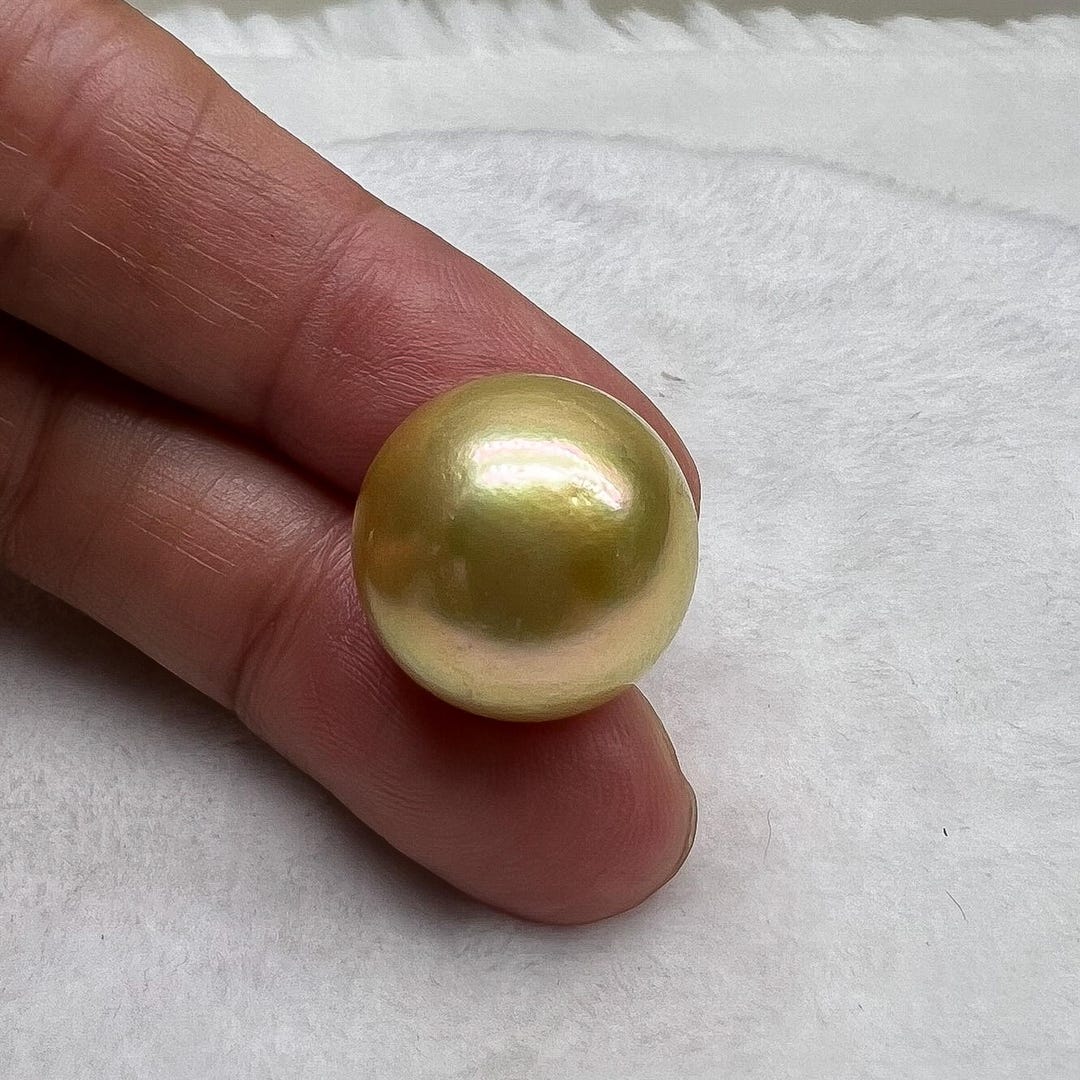 Very Large Rare Size Near Round Deep Golden South Sea Pearl 16mm ...